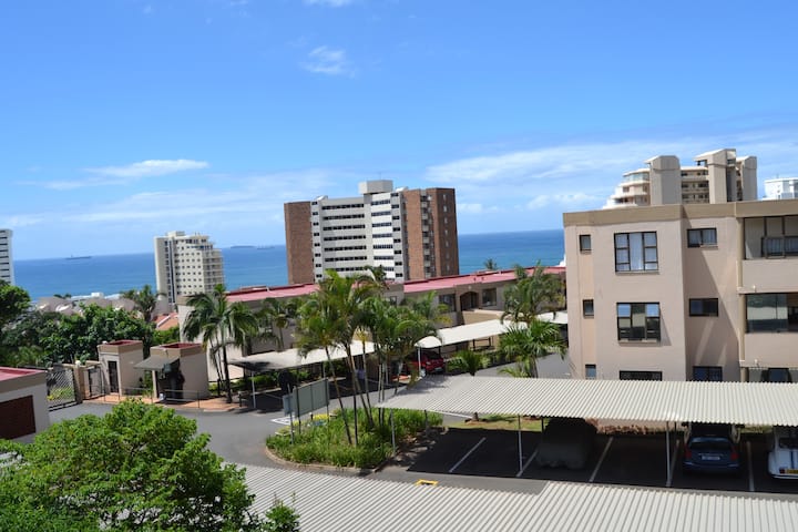 82 The Shades Umhlanga Rocks - Umhlanga