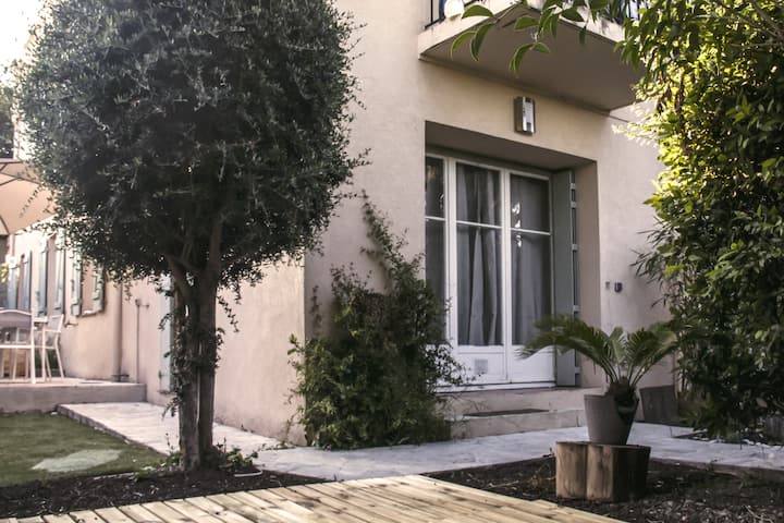 Deux Pièces Avec Grand Jardin Et Parking Privée - Villeneuve-Loubet