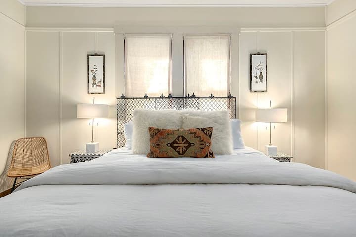 Mistletoe @ Zonnebloem-1/2 Block To Main St. - Fredericksburg, TX