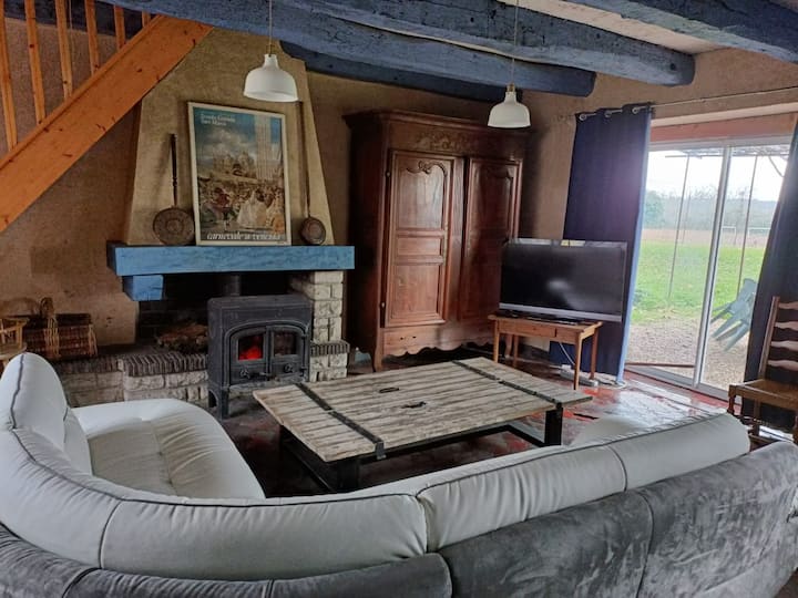 Maison Au Calme Sur Une Propriété De 40 Hectares - Périgueux