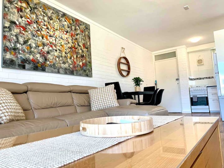2 Bedroom , In Fremantle, Walk To Rottnest Ferry - Fremantle