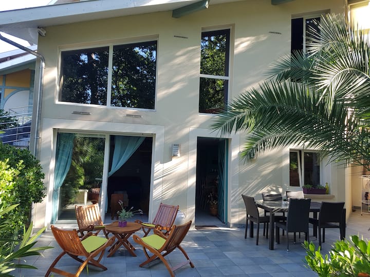 Appart Hossegor : Grande Terrasse Dans Les Pins - Labenne