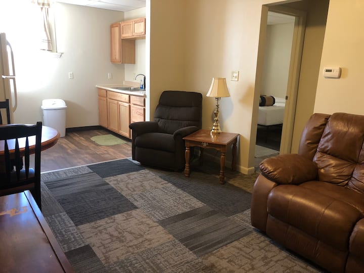 Centrally Located, Private One Bedroom Apt. - Wheeling, WV