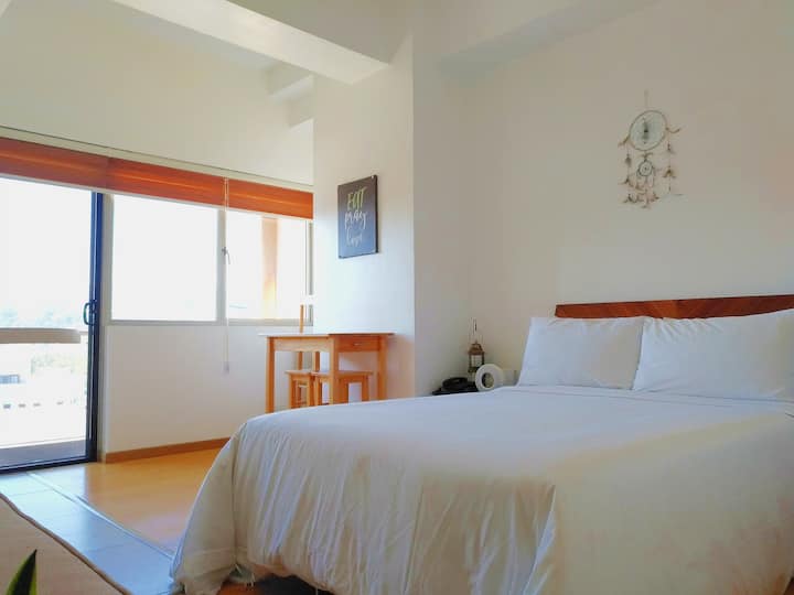 Halcyon Hotel Managed Studio With Balcony - Baguio