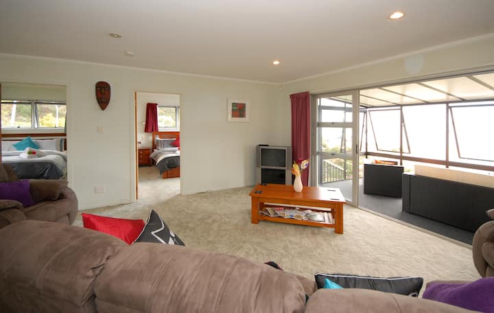 Coopers Beach Home With Stunning Views - Mangōnui