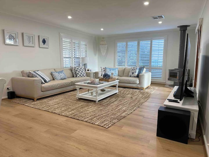 10 Handpicked Airbnb Vacation Rentals In Moonta Bay, Australia ...