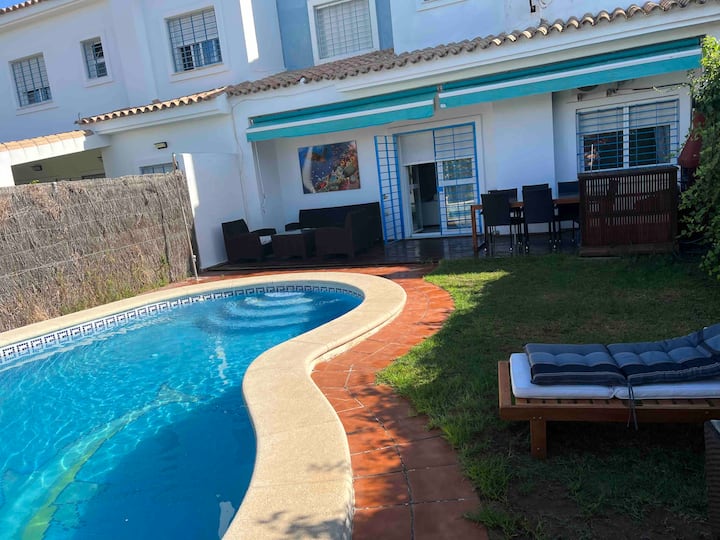 Casa Con Piscina Y Chimenea - Cádiz