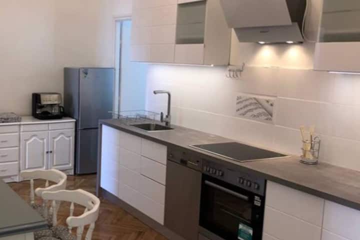 Lovely Suite Next To The Parliament - Budapest