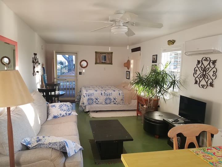 Charming Spacious Bungalow Close To Beach - Nags Head, NC
