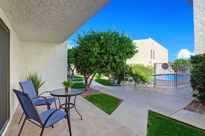 Stylish Updated Palm Springs Sunkist Townhouse - Palm Springs, CA