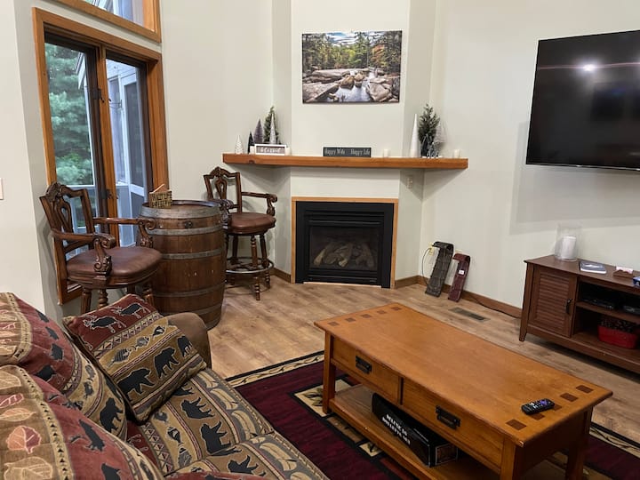 Sleeps 13! Game Room, Pool. Storyland Closeby! - Conway, NH