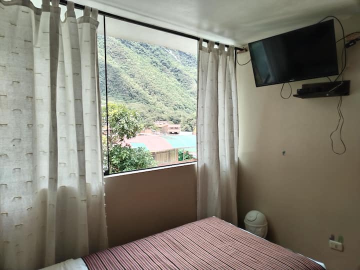 Dos Camas Con Buenas Vistas - Aguas Calientes