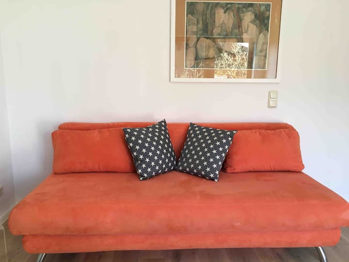 2 Zimmer Wohnung Mit Eigenem Eingang, Balkon & Bad - Bad Feilnbach