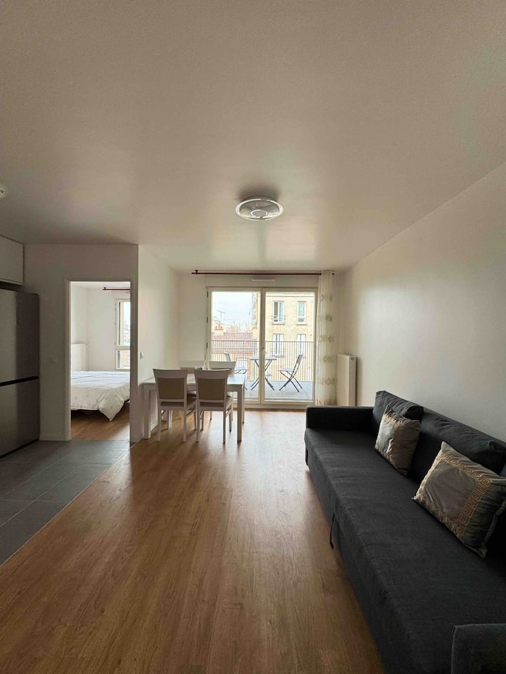 Appartement Moderne Avec Balcon Proche De Paris - Aubervilliers
