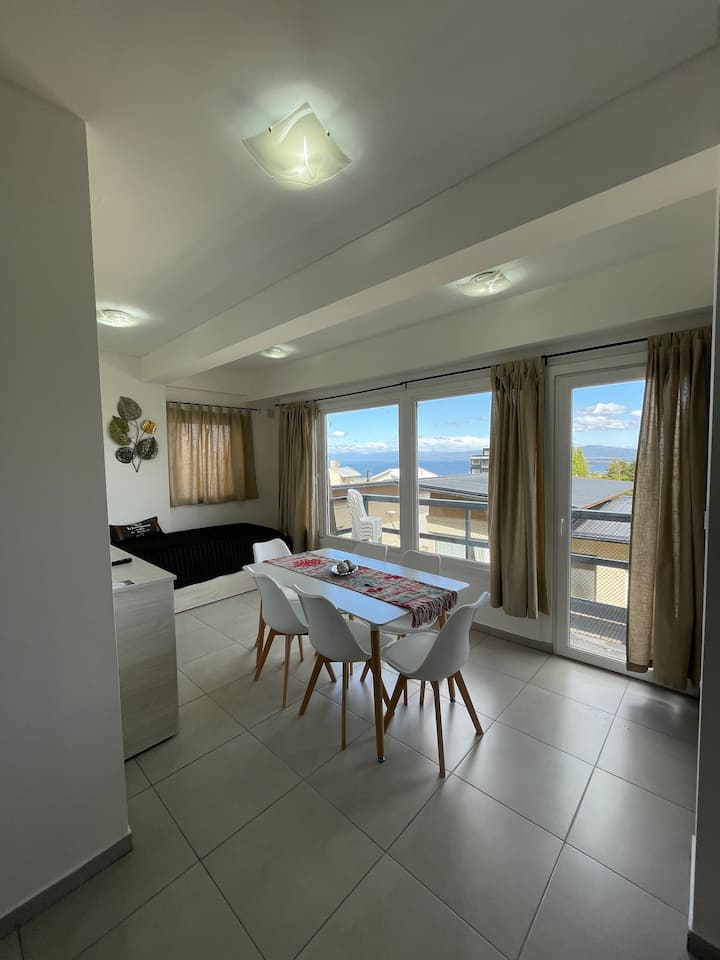 Cómodo Y Luminoso, Con Estacionamiento Y Vistas - Ushuaïa
