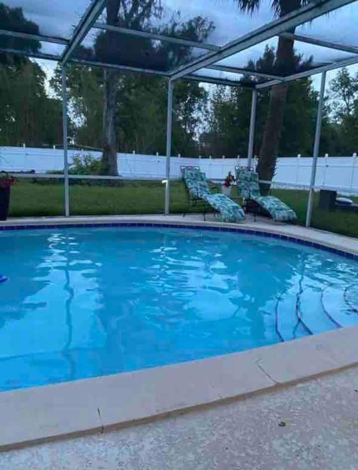 Peaceful Getaway W/ Heated Pool - Jacksonville, FL