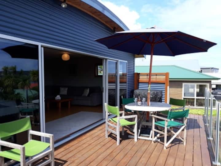 Two Storey With Harbour Views - Raglan