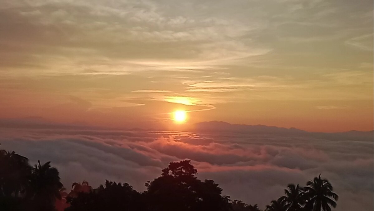 Tanay Overlooking Sea of clouds Staycation house - Houses for Rent in ...