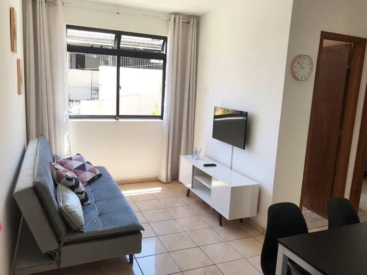 Lindo 2 Quartos No Centro De Jf Com Garagem - Juiz de Fora
