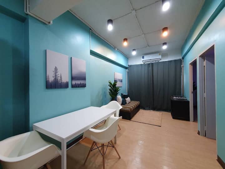 Loft Style Condo Next To Bumrungrad Hospital - Bangkok