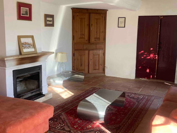 Budget Accommodation On Cork Estate - Redondo