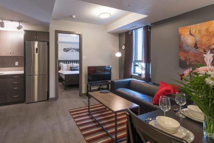Cozy 1br Apt With Skyline Views Near Peace Tower - Ottawa