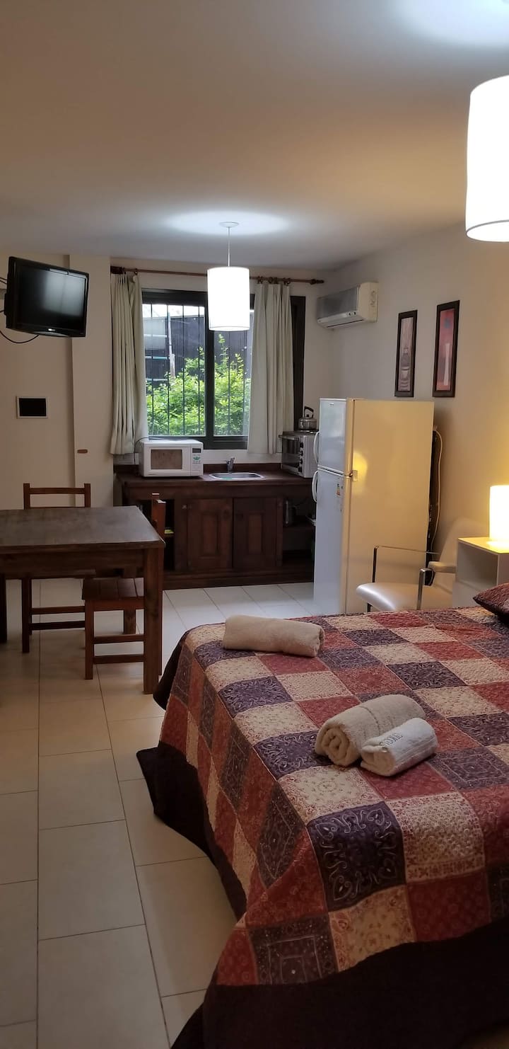 Monoambiente Cama Matrimonial - Río Cuarto