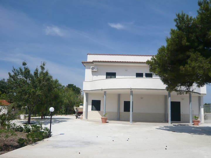 Lake House A Stone's Throw From The Sea - Rodi Garganico