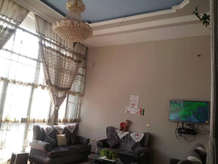 2en-suite & 6 Double Sizerooms At Affordable Rate - Addis Ababa