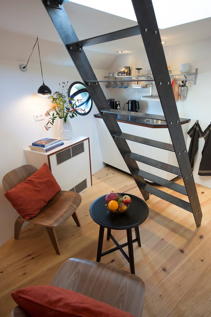 Private Studio On Lovely Houseboat, Great Location - Amszterdam