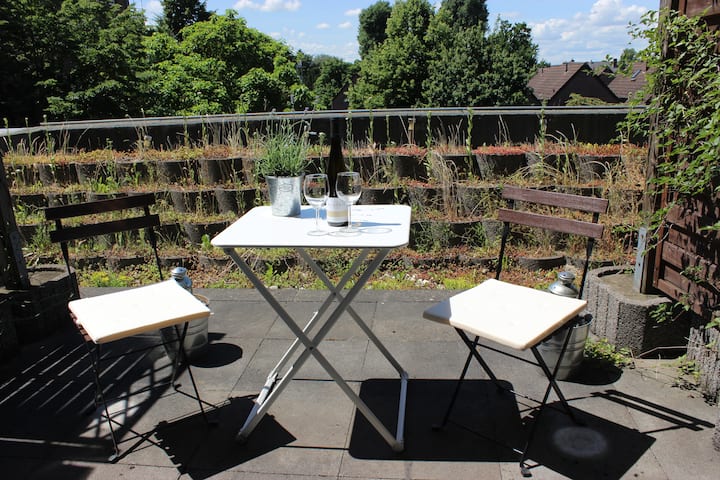 Tolles Apartment Mit Idealer Verkehrsanbindung - Düsseldorf