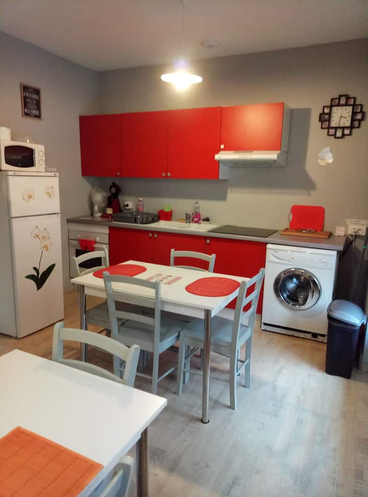 Apt Lumineux Idéal Pour Vos Vacances - La Bourboule