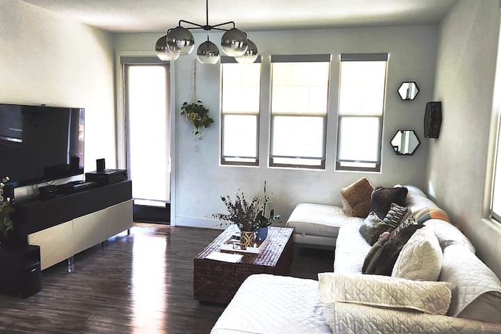 Cozy 4bd/4bth Home 5min Frm Mountain View Downtown - Mountain View, CA