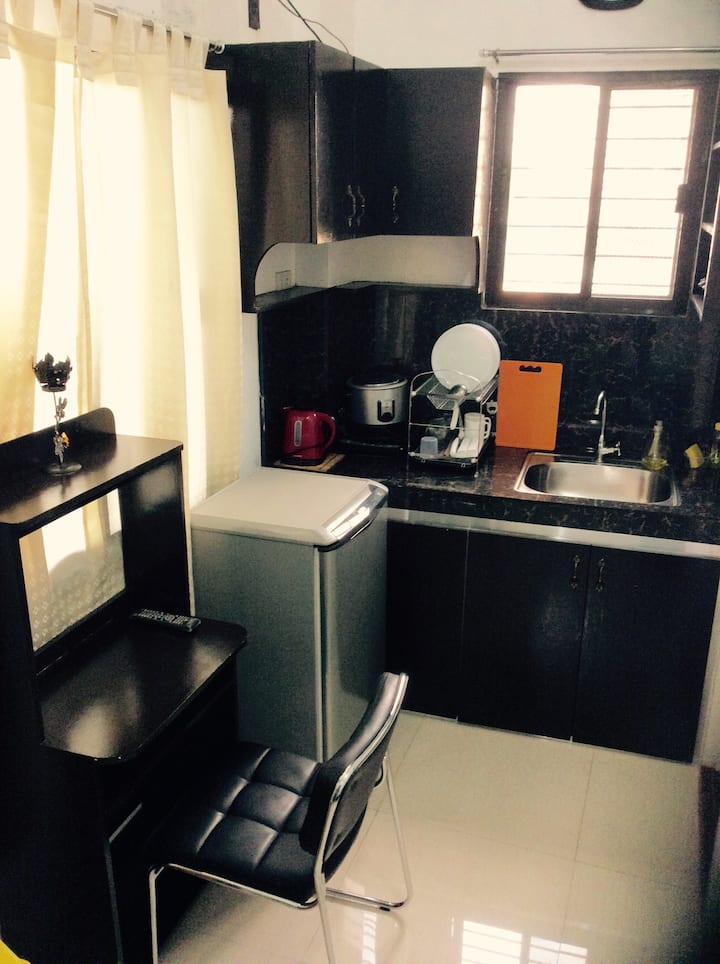 Double Size Bed, 30mbps Wi-fi 3rd Floor Own Space - Quezon City