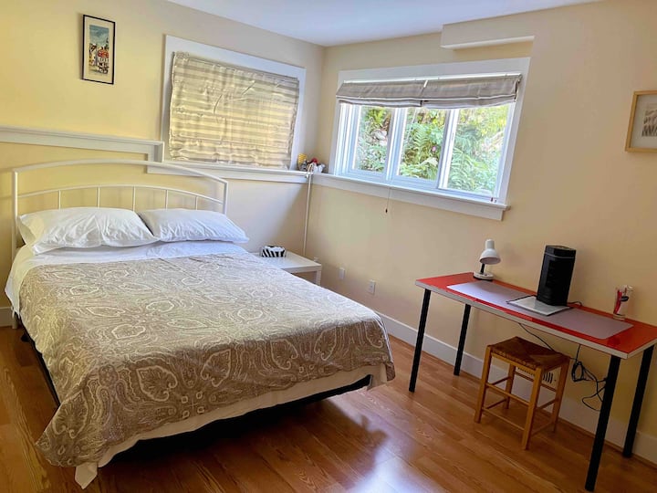 Private Garden Suite Near Ubc - Vancouver