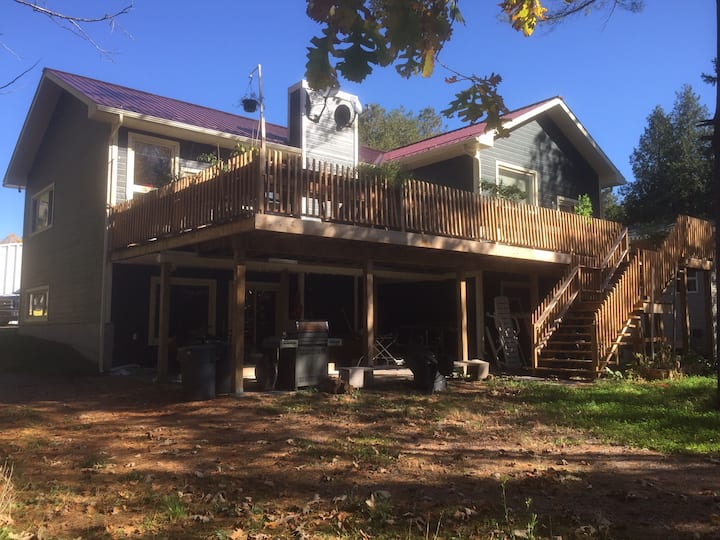 On The Water In Sand Bay, Fishing, Golfing, Beach - Renfrew