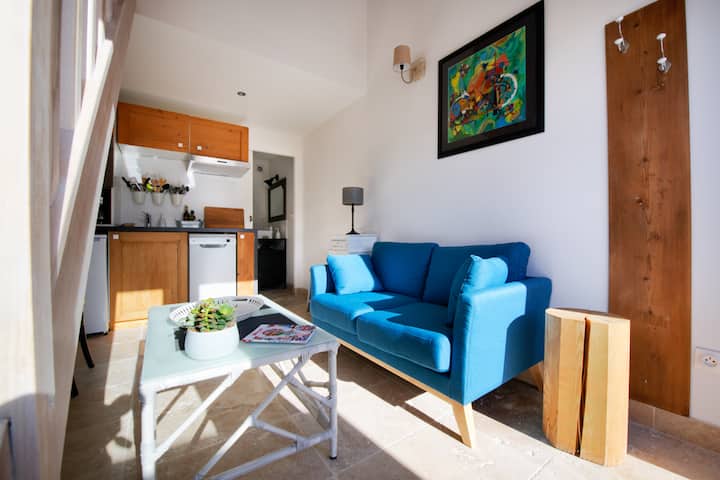 Studio De Charme Au Calme Avec Parking Gratuit - Aix-en-Provence