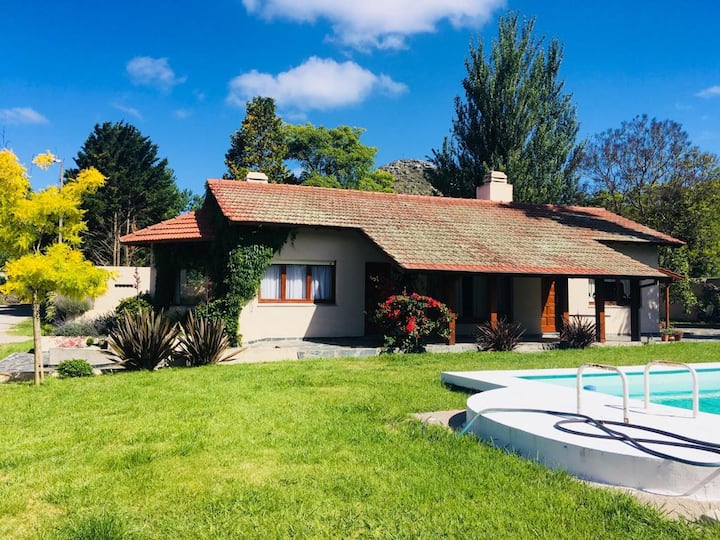 Casa Con Pileta - Sierras De Balcarce - Balcarce