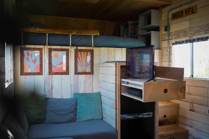 Quirky Lorry | Private Sauna | Firepit | Views - Haverfordwest