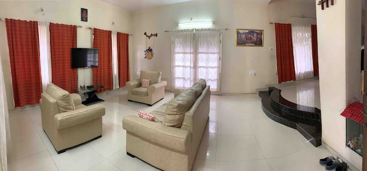 Spacious Pune Bungalow For Relaxing  Holiday - Pune