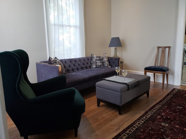 Downtown, Centrally Located, One Block To Park St - Alameda, CA