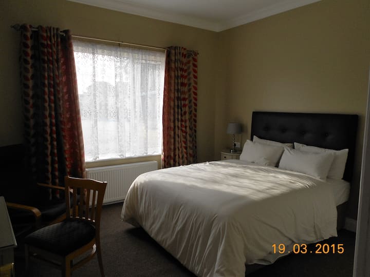 The Yellow House B&b - Navan