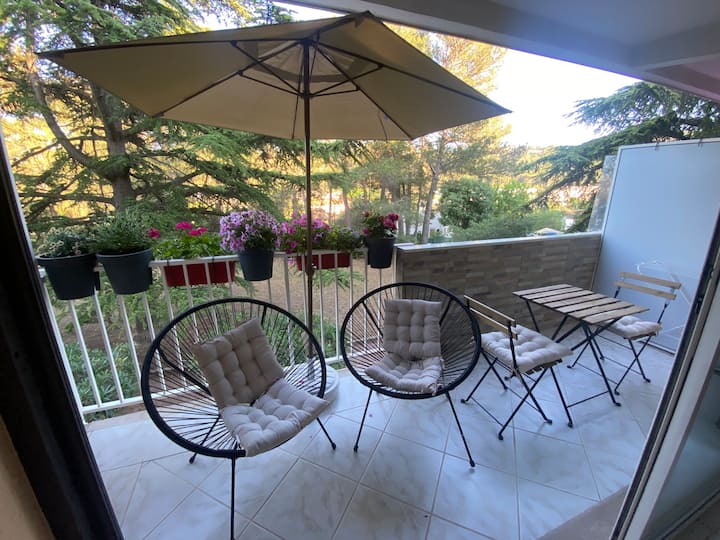 Super Studio à Proximité De Cassis. - Cassis