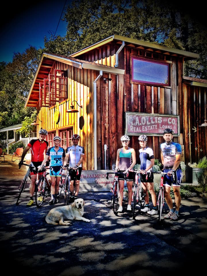 The Farmhouse Vineyard Barn & Cottage - Napa, CA