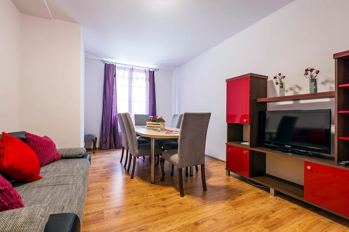Apartament 85m2 Dla 6os. 100m Do Rynku - Breslau