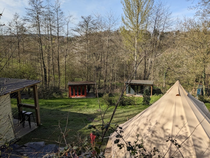 Stay Wild Glamping Pods, And Tent Retreat - Oswestry