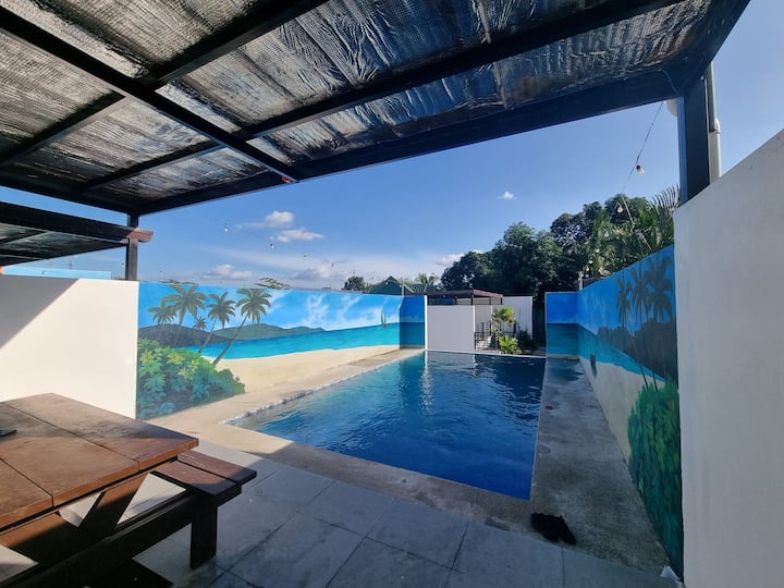 Spacious 6 Bedroom Villa Inspired Townhouse - Angeles