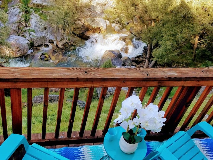 Yosemite - Bass Lake River House - Oakhurst, CA