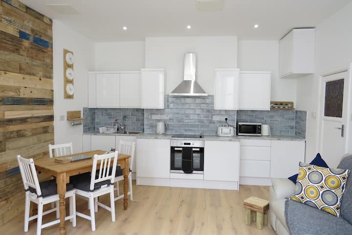 Basement 1.0 Apartment-5min Walk Bmth Beaches/bic - Bournemouth