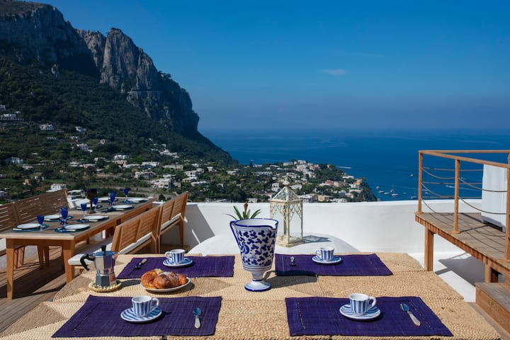 Casa Eolo: Central Panoramic House - Capri (island)